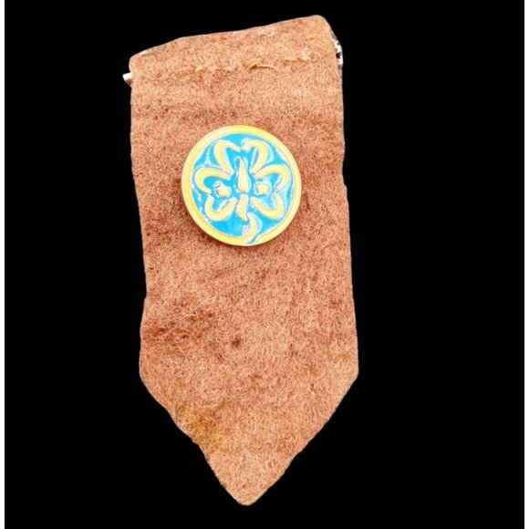 Jewelry | Girl Scout World Tree Association Trefoil Pin Vintage Enamel ...